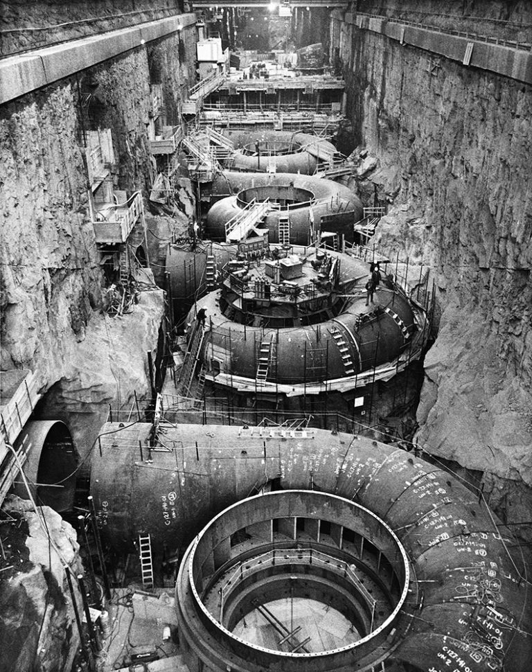 1970-The James Bay Project - Il y a une place pour toi... en ingénierie!